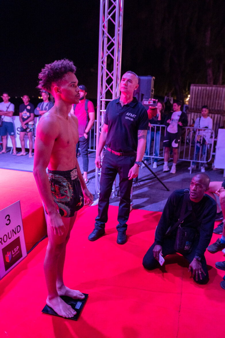Le débarcadère accueille la pesée du Muay-Thaï Boxing Show ce vendredi ...
